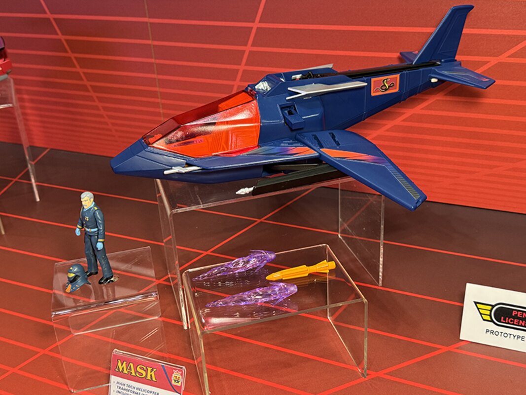 [PREORDER] M.A.SK. SWITCHBLADE – Matt's Box Toy Store